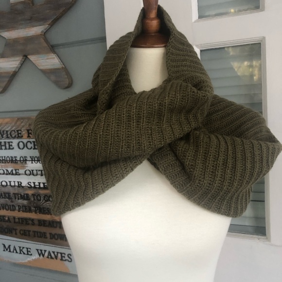 Accessories | Dark Olive Green Infinity Scarf Guc | Poshmark